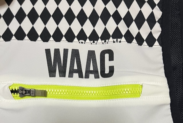 Yahoo!オークション - F22 新品 定価24 200円 WAAC ワック ゴルフベス...