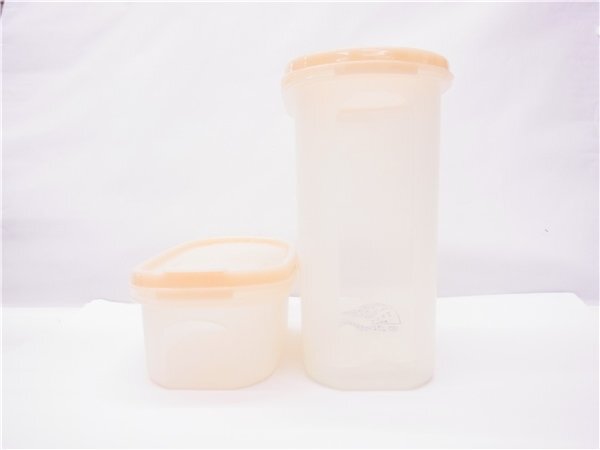 Yahoo!オークション - Tupperware タッパーウェア 保存容器 1700ml/50...