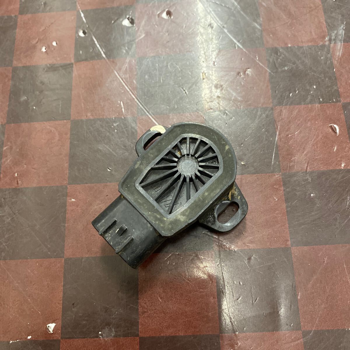 Yahoo!オークション - スロットルセンサー ジムニー JB23 4型