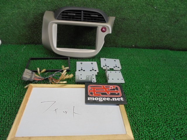 Yahoo!オークション - 4EK8027C52右 ) ホンダ フィット GP1 純正2DIN ...