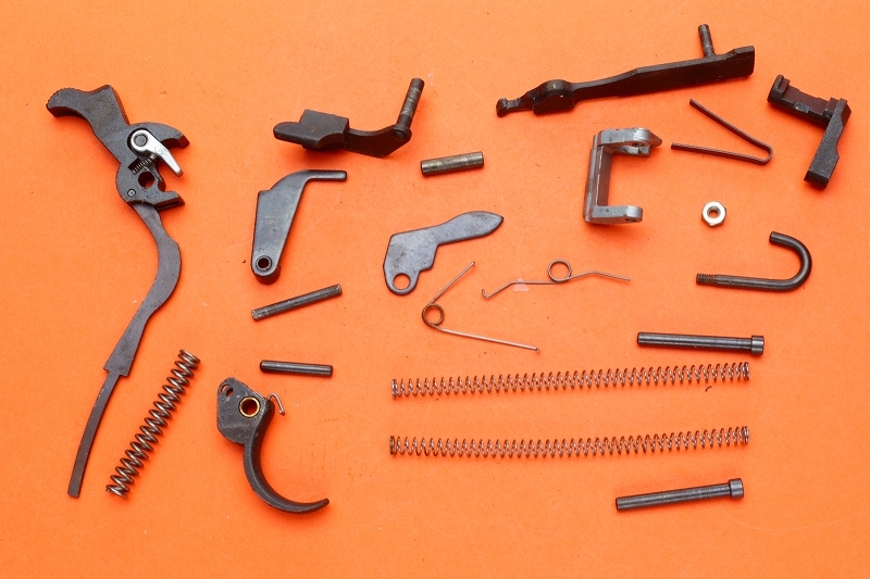 Yahoo!オークション - 未発火 マルシン ワルサーP38用パーツ q385