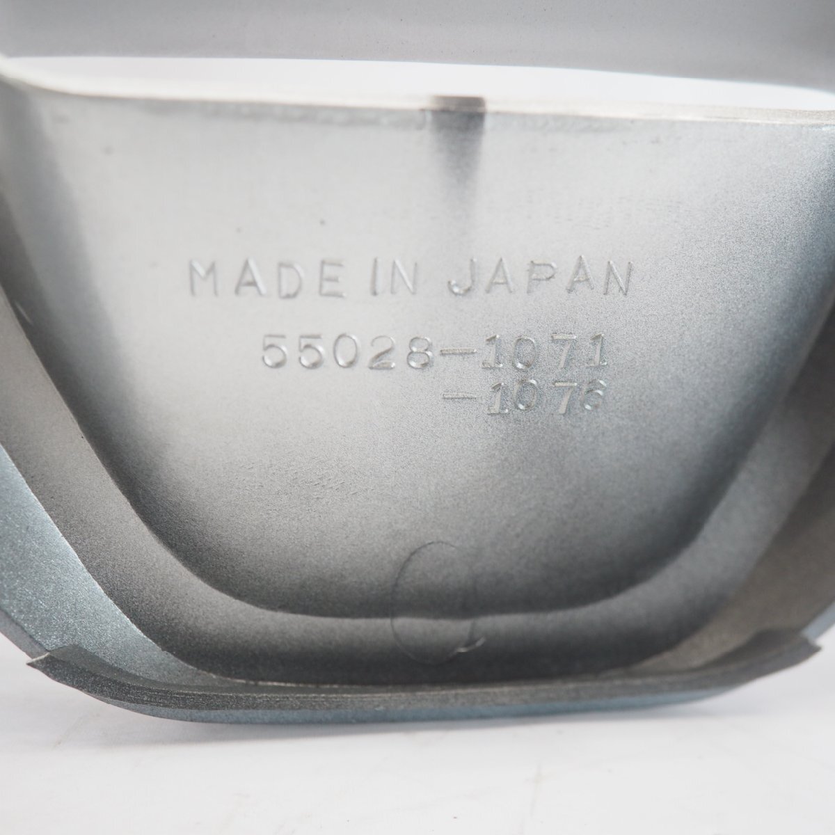 Yahoo!オークション - 未使用ですが GPZ900Rニンジャ 純正アンダーカウ...