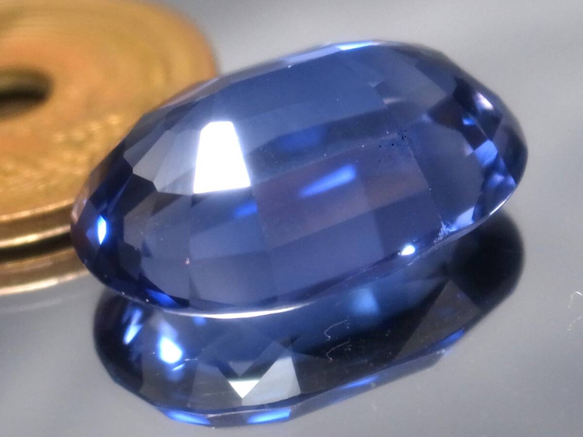 Yahoo!オークション - 22.44ct 新品・大粒サイズ・ロイヤルブルーカラ...