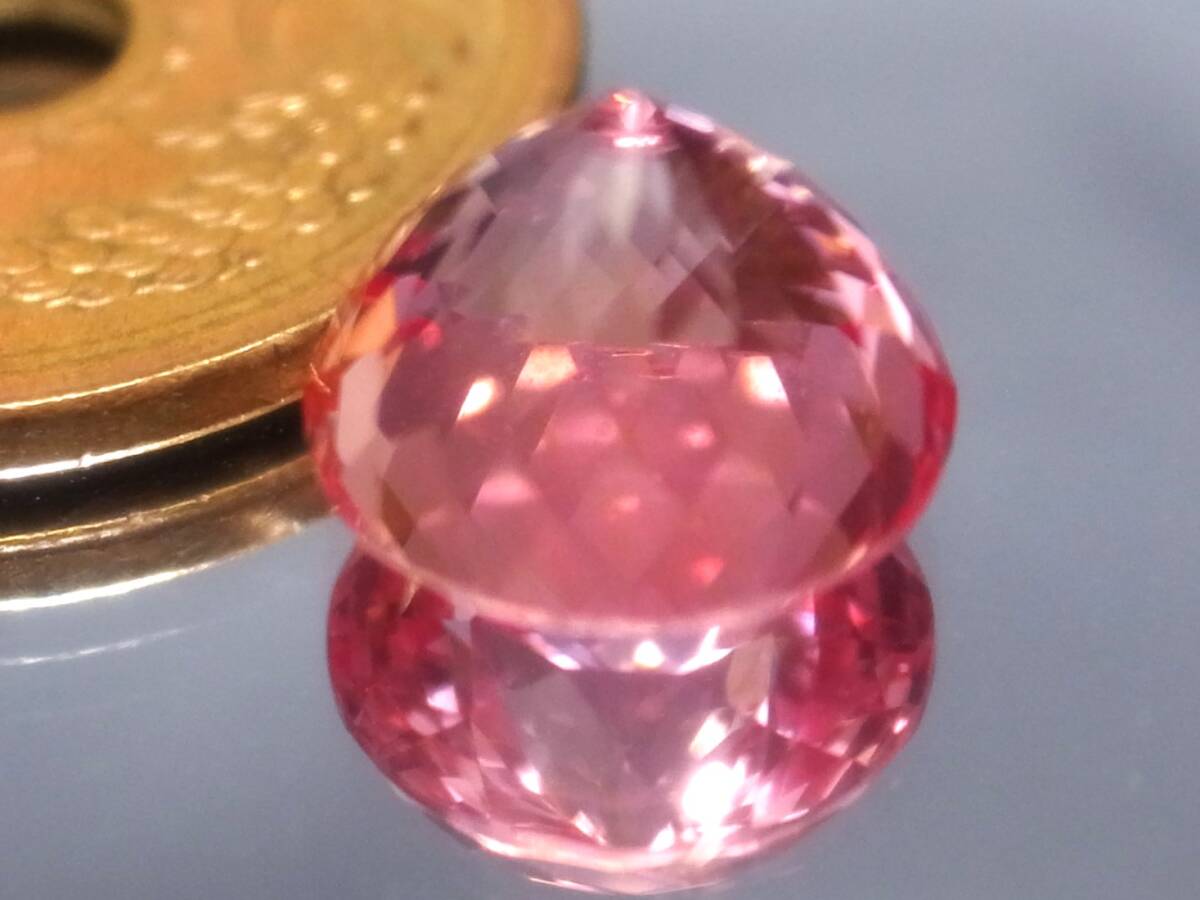 Yahoo!オークション - 5.97ct 新品・新色 モルガナイトカラー 変色効果...