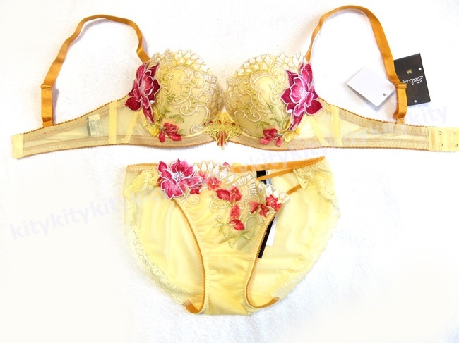 Yahoo!オークション - サルート【エジプト】D65＆ノーマルM YE