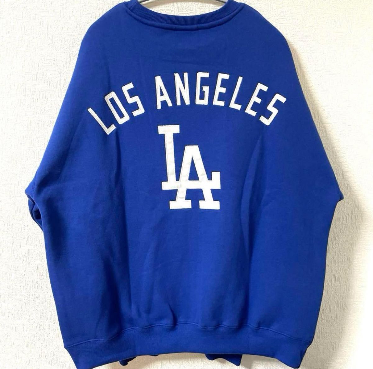 新品】MLB ドジャース トレーナー スウェット 裏起毛 ワッペン 新品】MLB ドジャース トレーナー スウェット 裏起毛 ワッペン