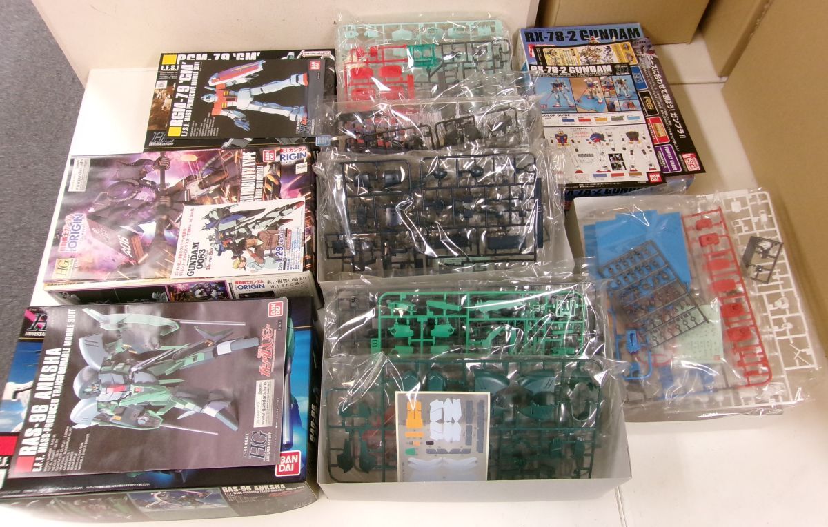 Yahoo!オークション - #s50【梱120】バンダイ HG 1/144 高機動型ザクⅡ...