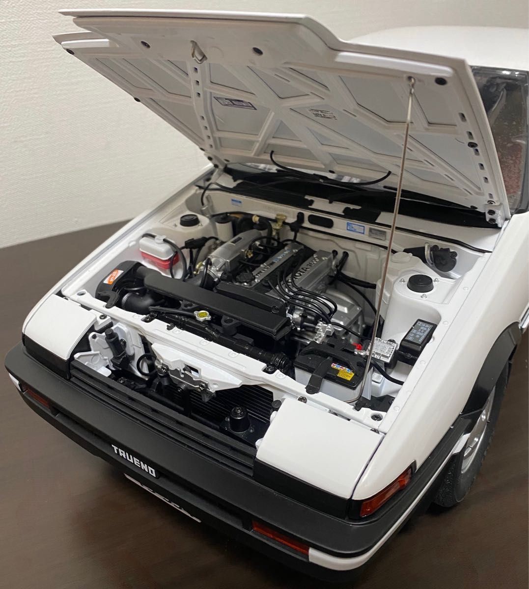 ディアゴスティーニ AE86 1/8 頭文字Dナンバープレートと藤原 ディアゴスティーニ AE86 1/8 頭文字Dナンバープレートと藤原