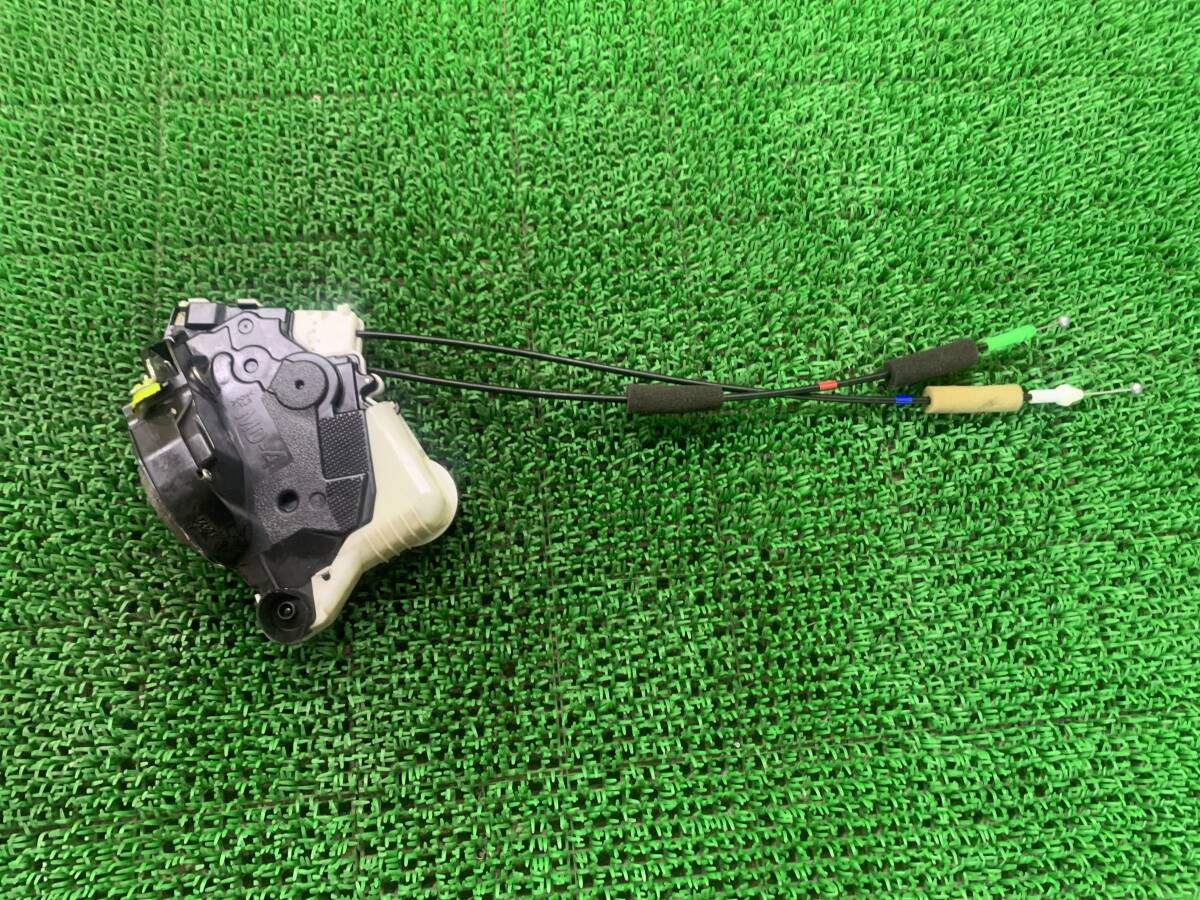 Yahoo!オークション - 即決値段 動作OK M8-2 トヨタ 30 プリウス ZVW30...