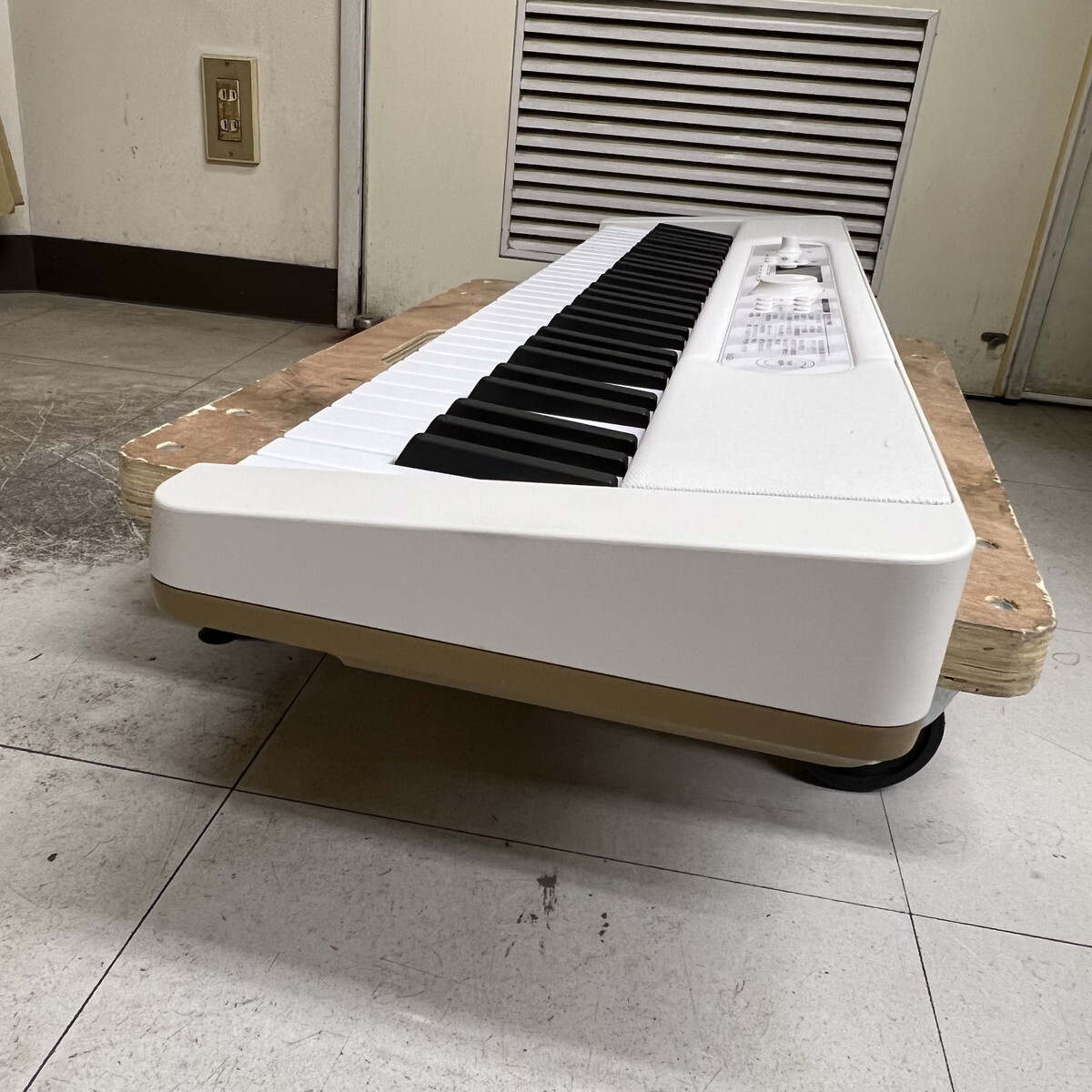 Yahoo!オークション - casio カシオ キーボード 光ナビゲーション LK-5...