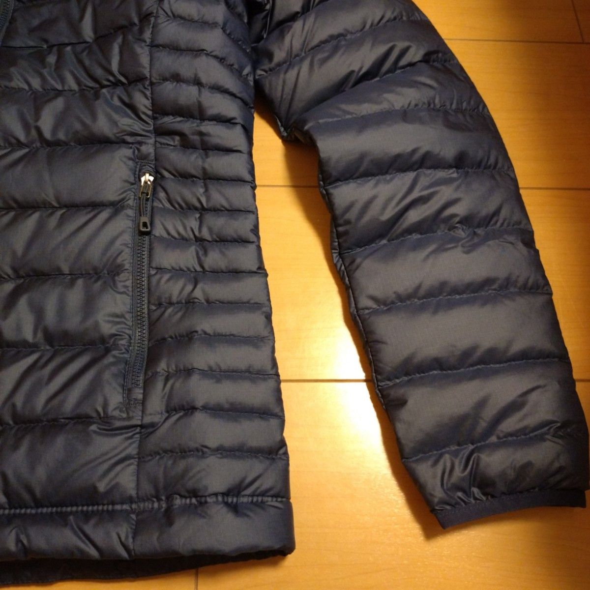 パタゴニア patagonia ダウンセーターフーディ レディースXS パタゴニア patagonia ダウンセーターフーディ レディースXS