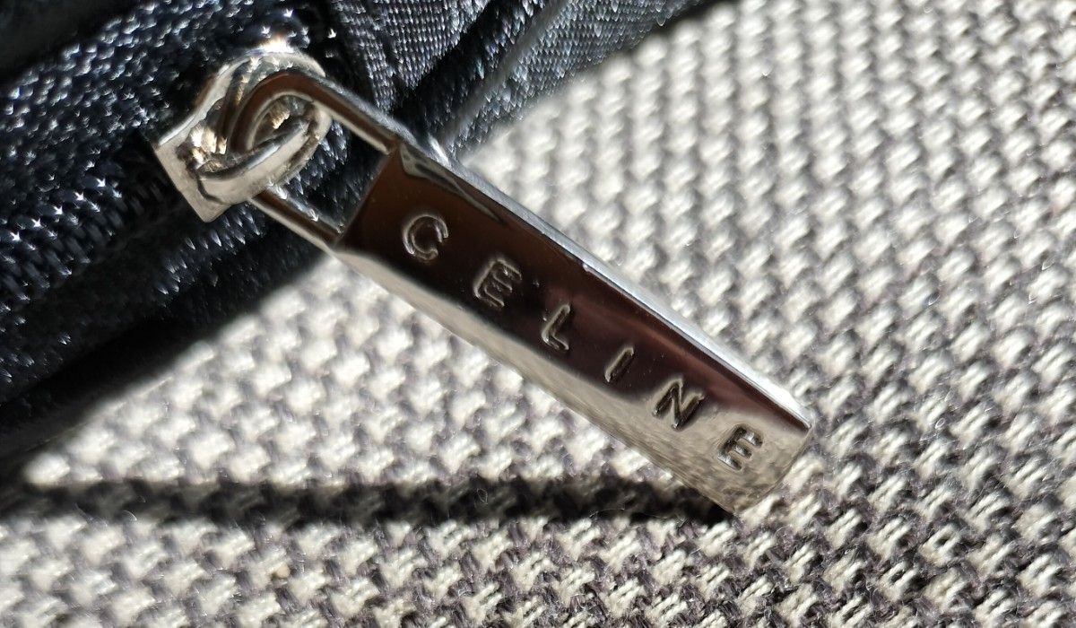 箱付き 美品 上品 CELINE セリーヌ パーティーバッグ ポーチ 箱付き 美品 上品 CELINE セリーヌ パーティーバッグ ポーチ