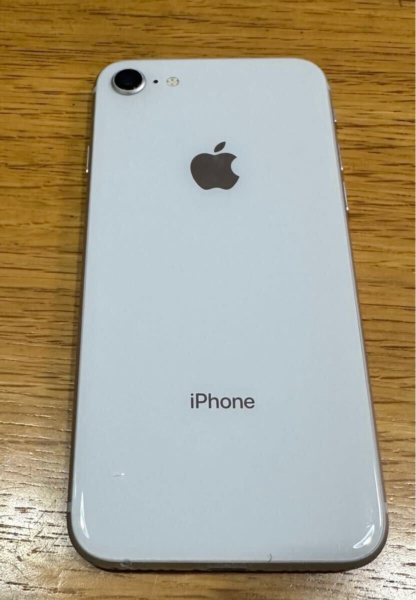 Yahoo!オークション - iPhone8 64G ホワイト Apple 美品