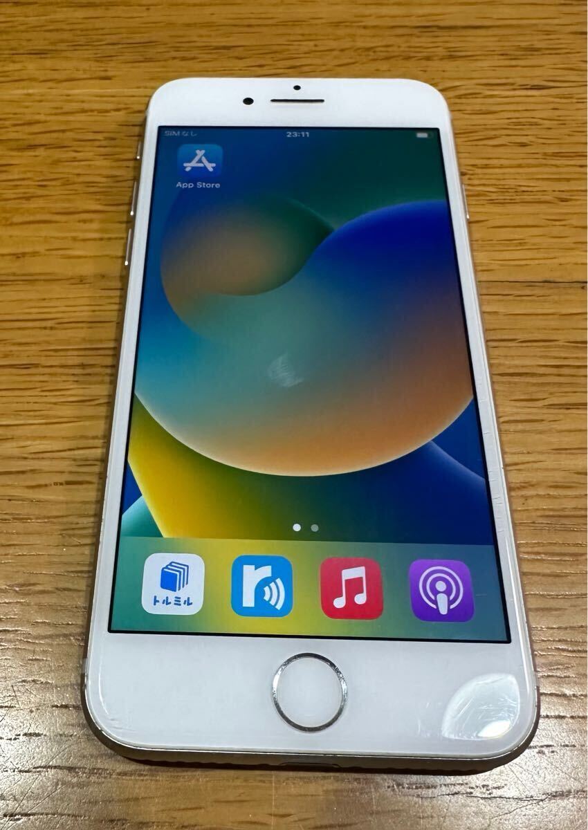 Yahoo!オークション - iPhone8 64G ホワイト Apple 美品