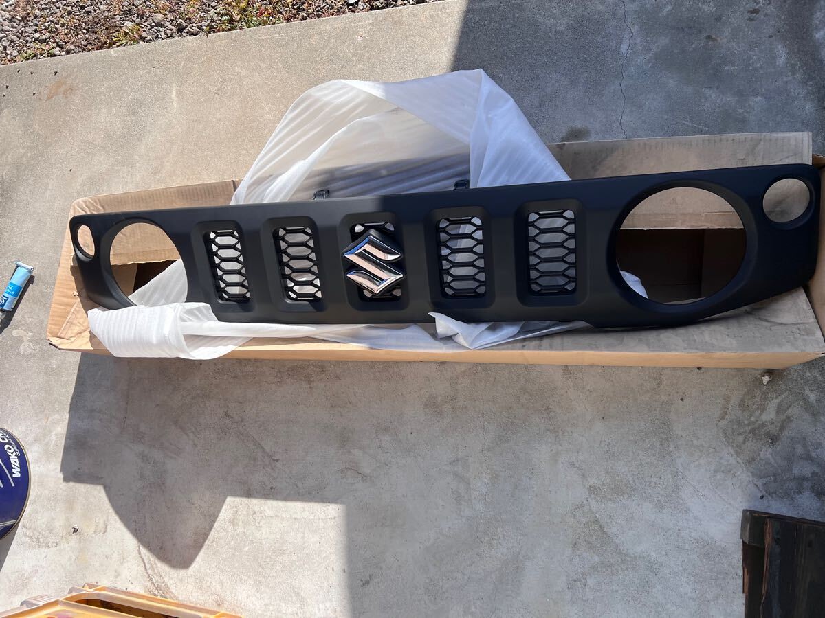 ジムニー フロントグリル スズキ JB64W JB64 JB74 ジムニーシエラ フロントグリル(フロント)｜売買されたオークション情報、yahooの商品情報をアーカイブ公開 - オークファン ...