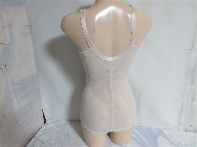 Yahoo!オークション - 3185 ≪A80L≫ wacoal 透けピチ 成熟エロス ボデ...