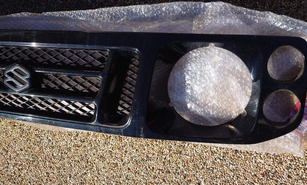 ジムニー JA22 JB32用 純正フロントグリル 宅急便EAZY発送(フロント)｜売買されたオークション情報、yahooの商品情報をアーカイブ公開 - オークファン（aucfan.com）