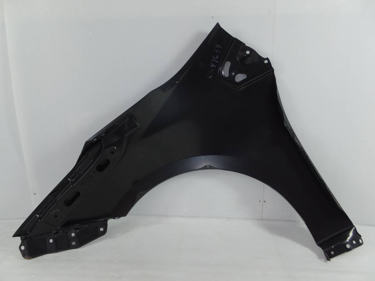 Yahoo!オークション - C465 新品未塗装 訳あり 50系 プリウス ZVW50 Z...