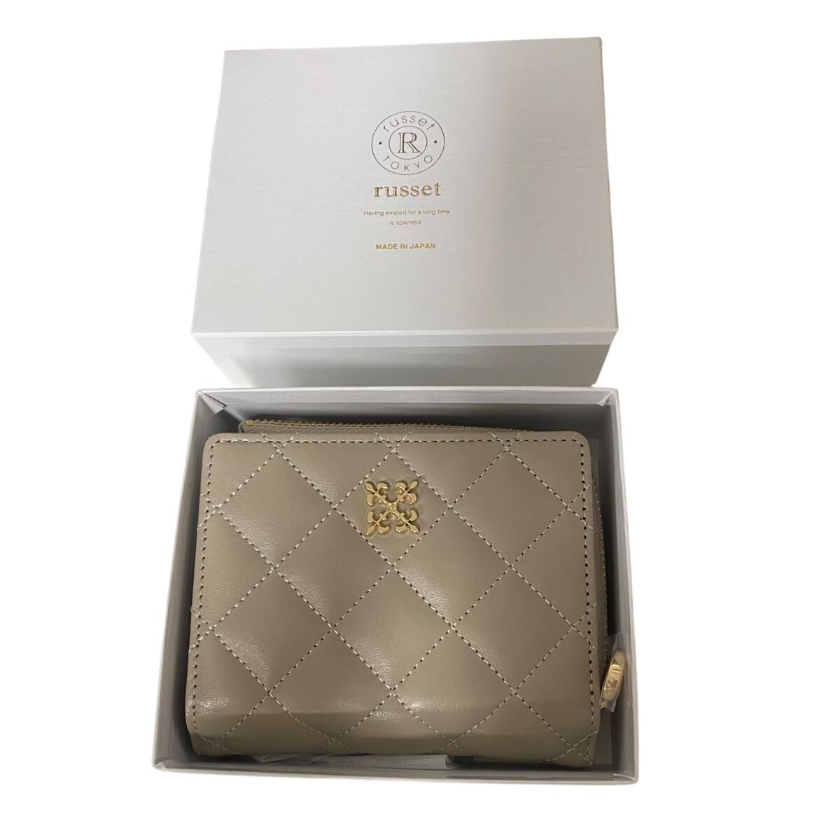品 ラシット 財布 レザー 2つ折り russet ブランド 箱付き S79012RK(ラシット)｜売買されたオークション情報、yahooの商品情報をアーカイブ公開 - オークファン ...