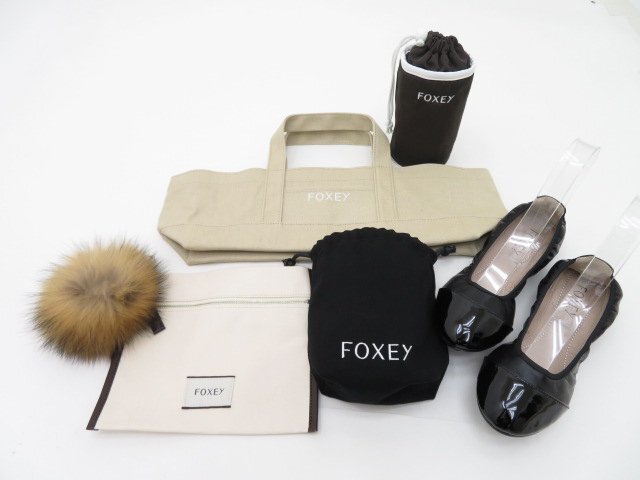 Yahoo!オークション - FOXEY ノベルティ4点セット ペットボトルケース ...