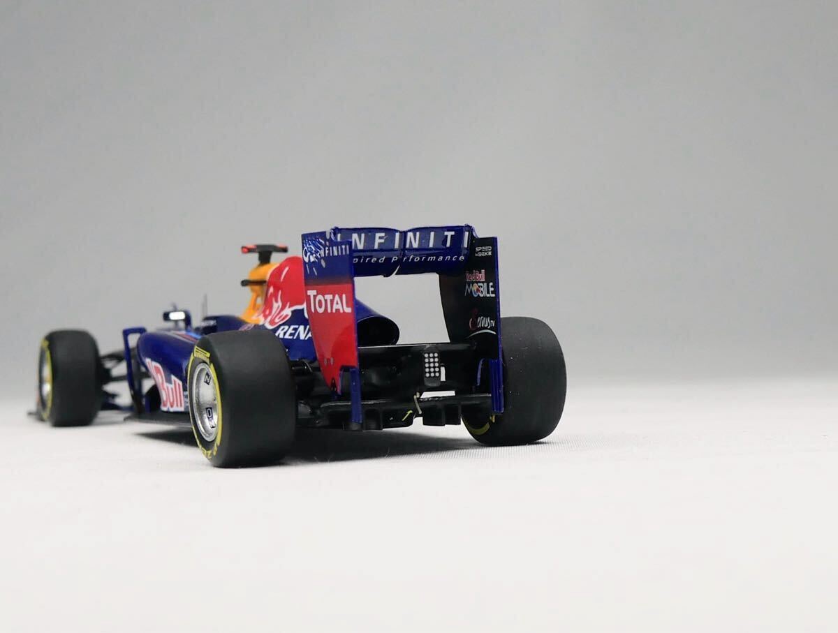 Yahoo!オークション - 1/43 TAMEO レッドブルRB8 バーレーンGP 完成品 ...