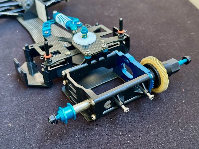 Yahoo!オークション - TAMIYA F103 シャーシー旧車でGo