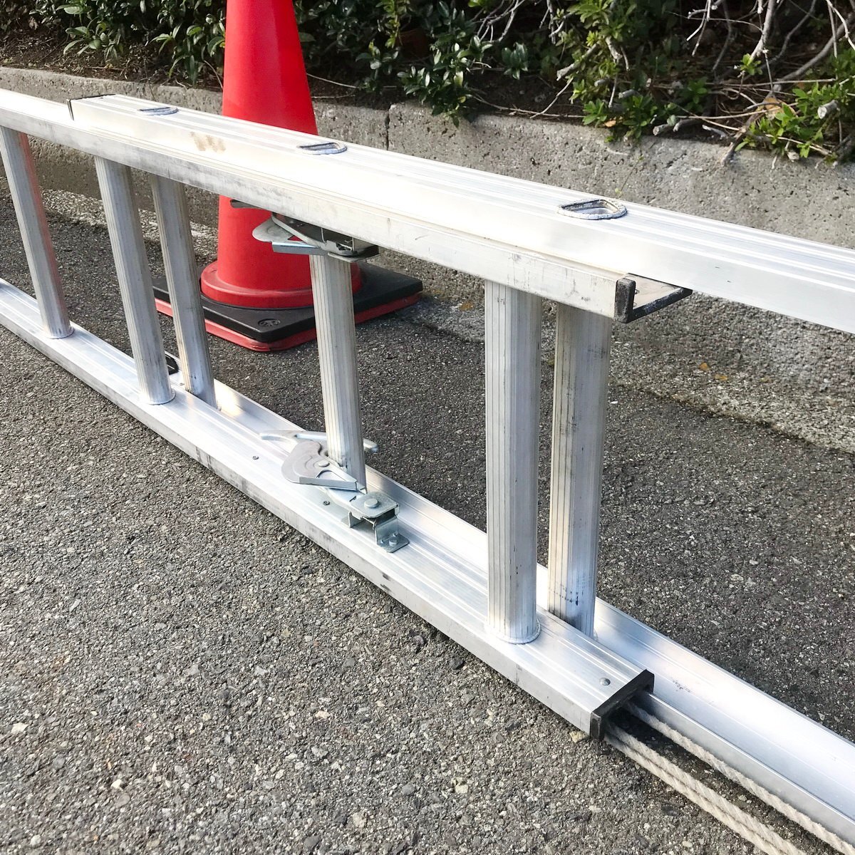 Yahoo!オークション - 雲清g607 ピカ アルミ製2連はしご スライダー梯...