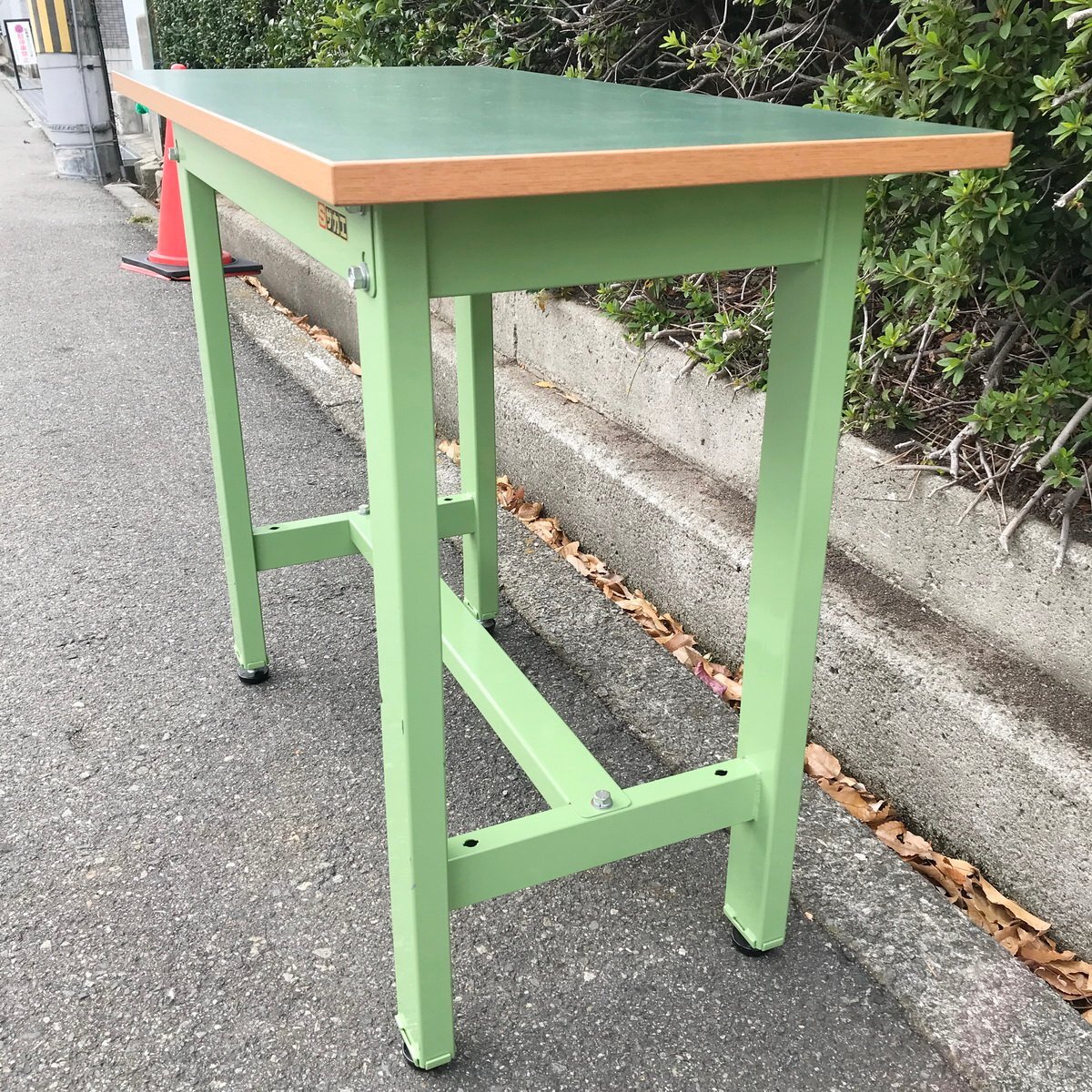 Yahoo!オークション - 雲蒼c881 サカエ 軽量作業台 作業台テーブル 作...