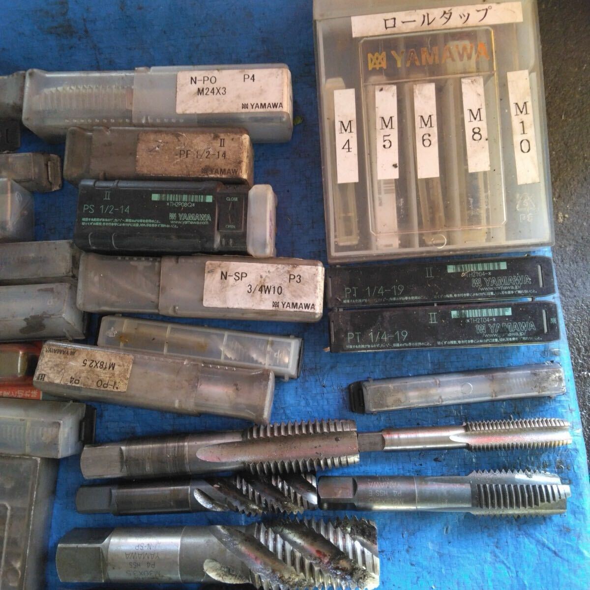 Yahoo!オークション - あu49 タップ (M4～M36)【無選別】約7 3kg分 写...