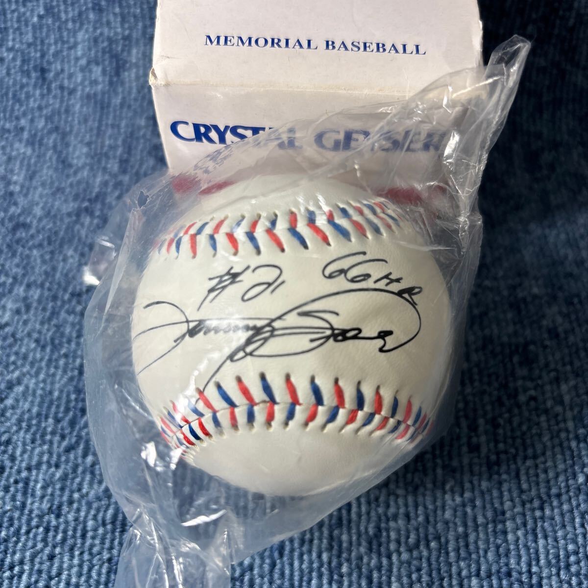 カブス サミー.ソーサ SAMMY SOSA 背番号21 MLB 66本塁打記念 Crystal G eyser スポンサーロゴ レプリカサインボール(サイン)｜売買されたオークション情報 ...