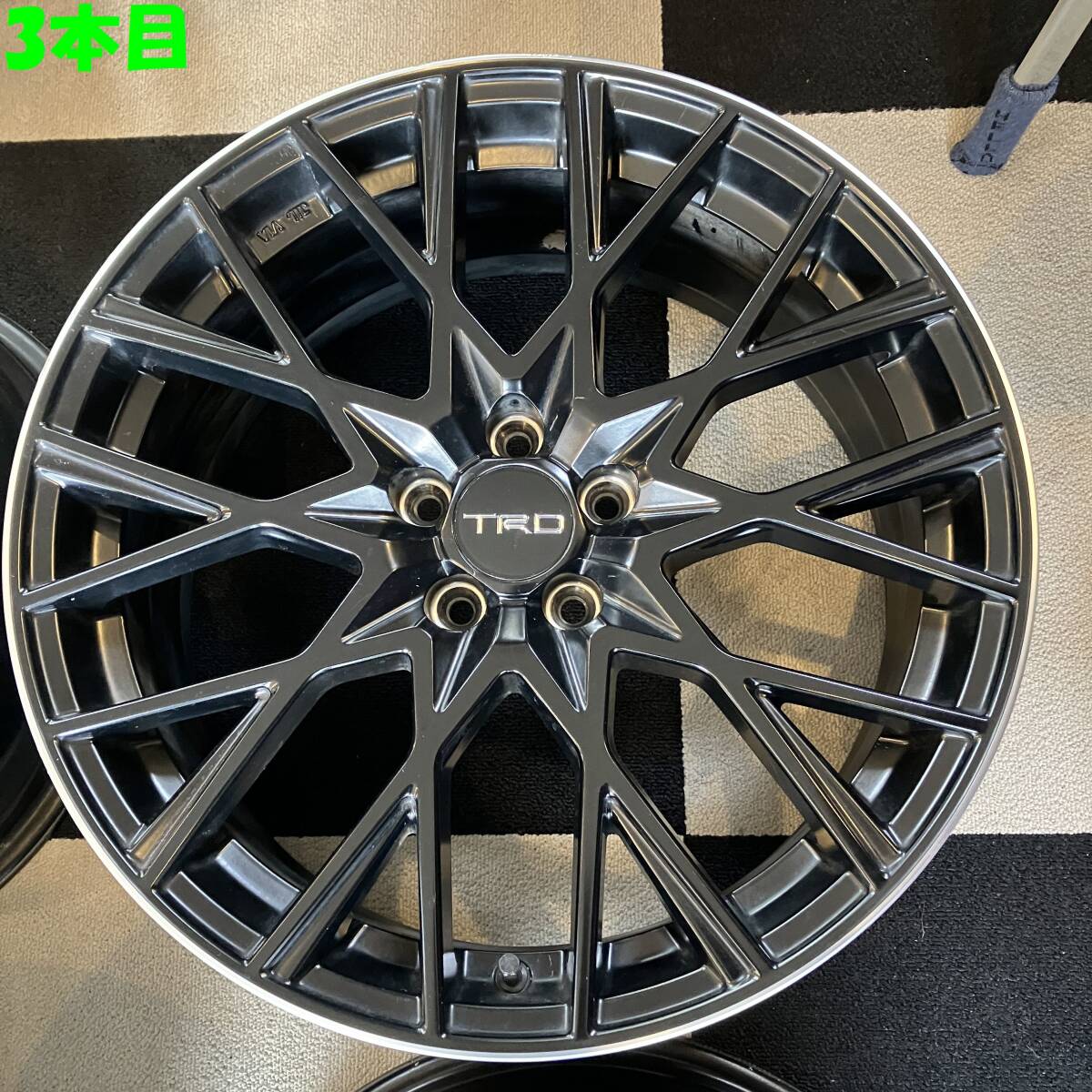 売切 TRD TF9 プリウス 50系 リムブラッシュマットブラック 18in 7.5J +48 5H-100(5穴)｜売買されたオークション情報、yahooの商品情報をアーカイブ公開 ...