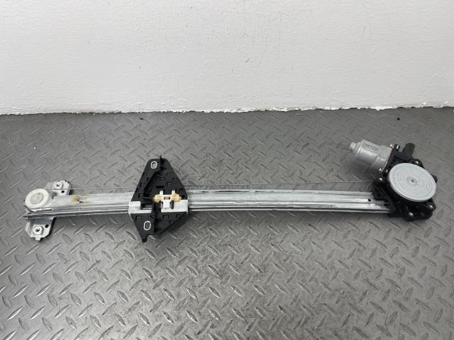 Yahoo!オークション - フリード GB3 右 フロント ドア レギュレター モ...