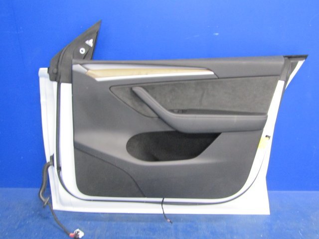 Yahoo!オークション - 【個人宅配送不可】[P29+EH1] テスラ モデルY ...