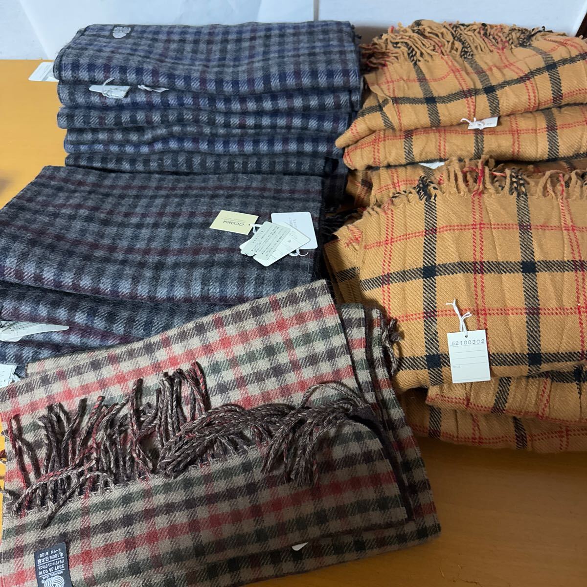 Yahoo!オークション - D19 未使用 マフラー 4色 22点 まとめて 日本製...