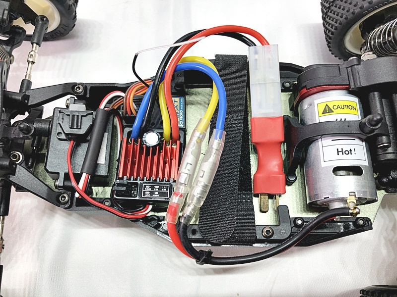 Yahoo!オークション - LC RACING 1/14 BHC-1 組立済 タイヤ付属 電動RC...