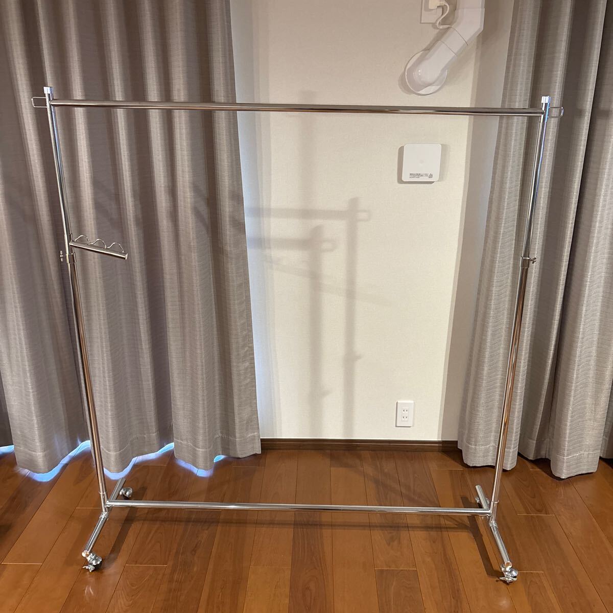 Yahoo!オークション - 送料無料 美品 ドウシシャ ルミナス ハンガーラ...