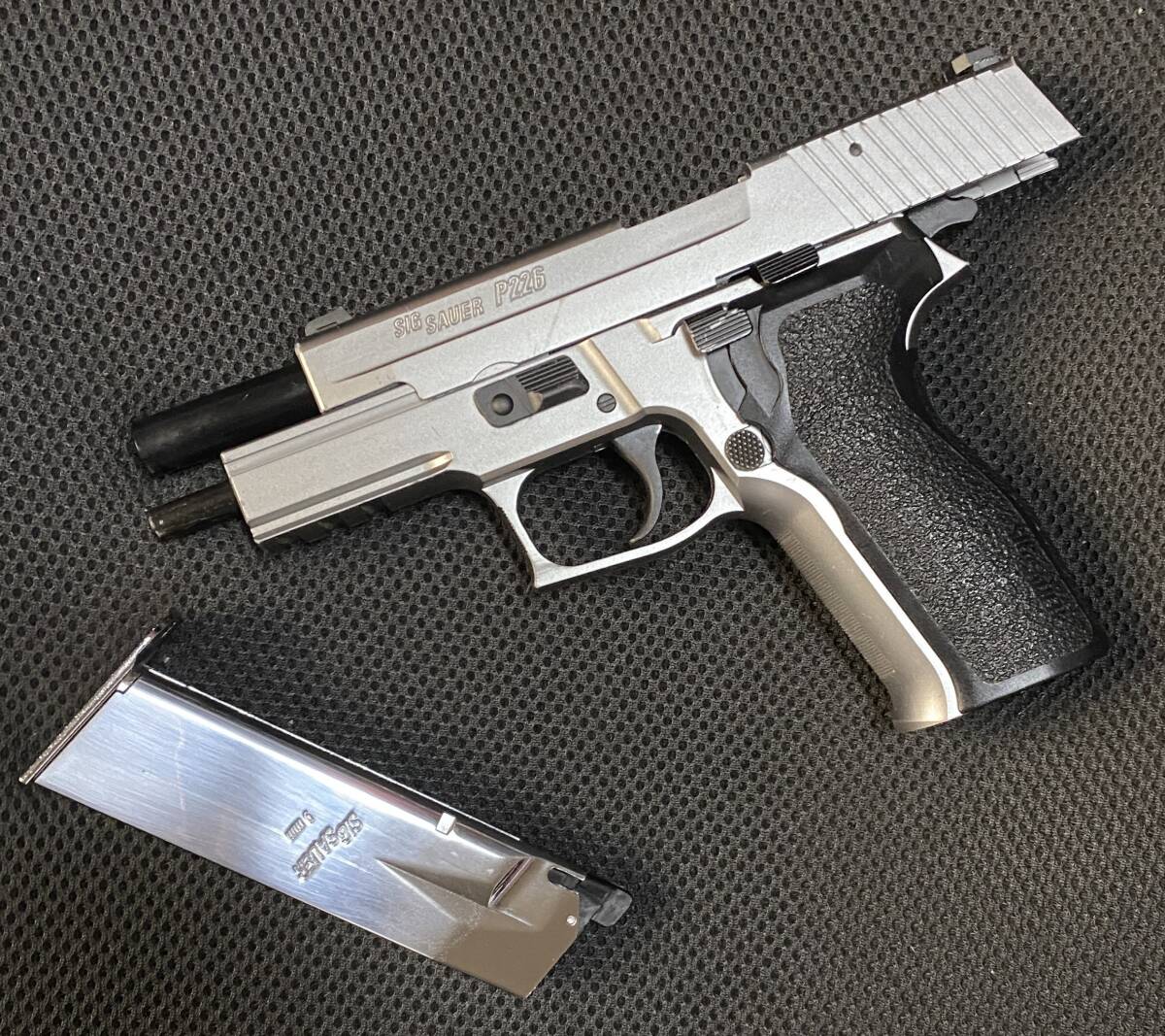 Yahoo!オークション - 【整備済】 東京マルイ シグ ザウエル P226 E2 ...