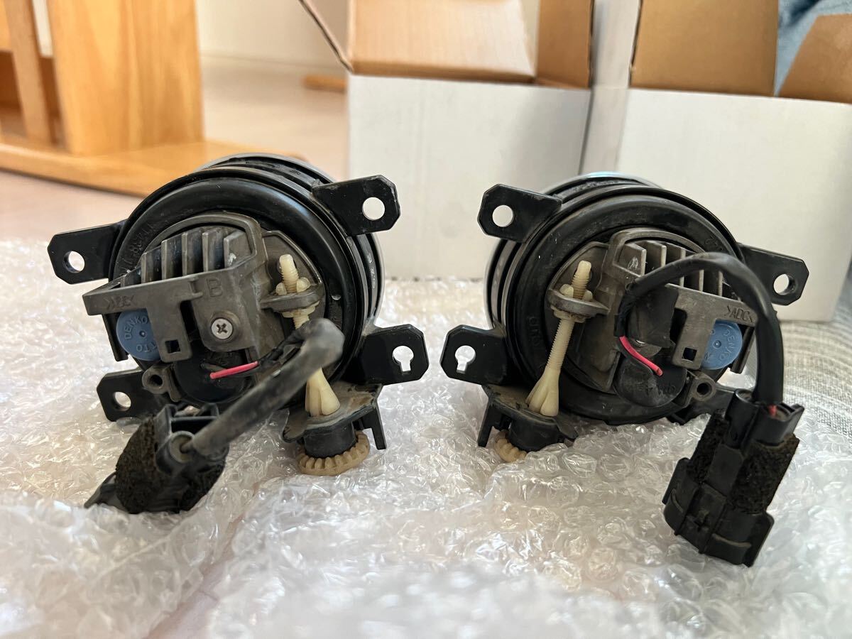 Yahoo!オークション - フィット GP5 フォグランプ(左右セット)