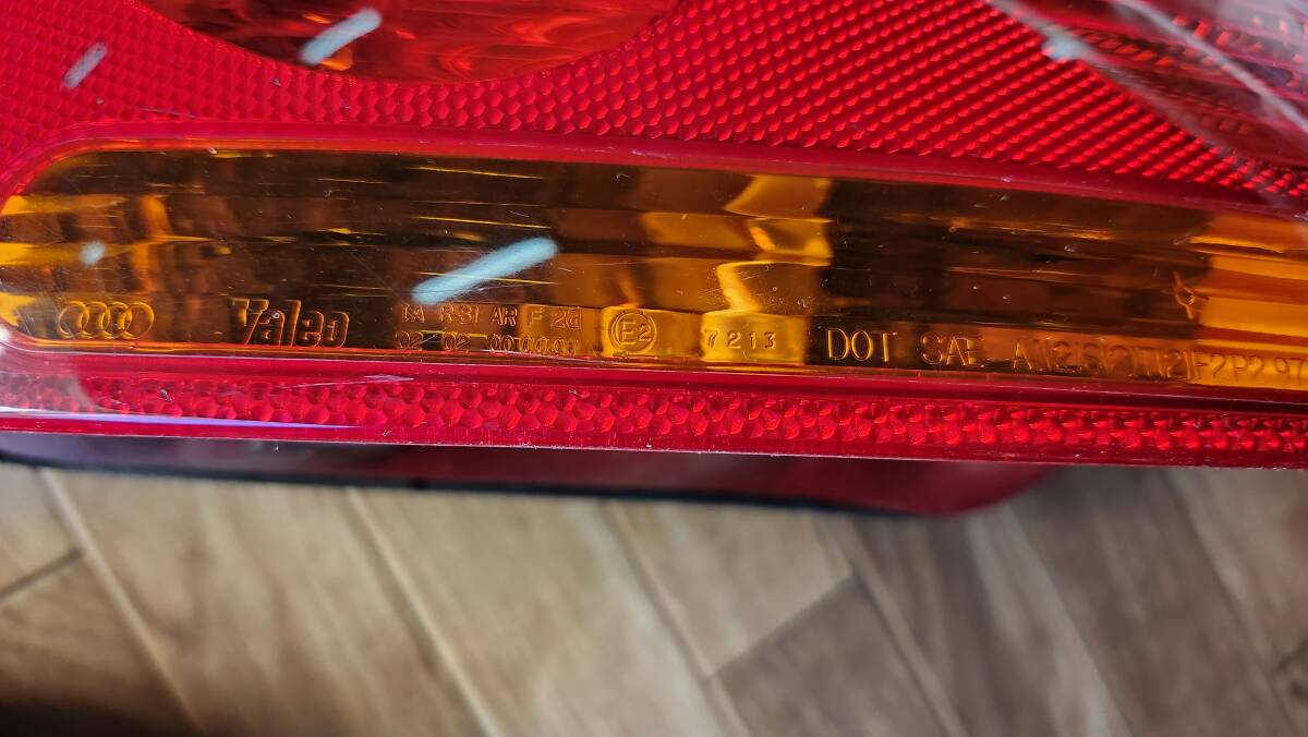 Yahoo!オークション - KAMA H18 アウディ TTクーペ 8N 純正 テールラン...