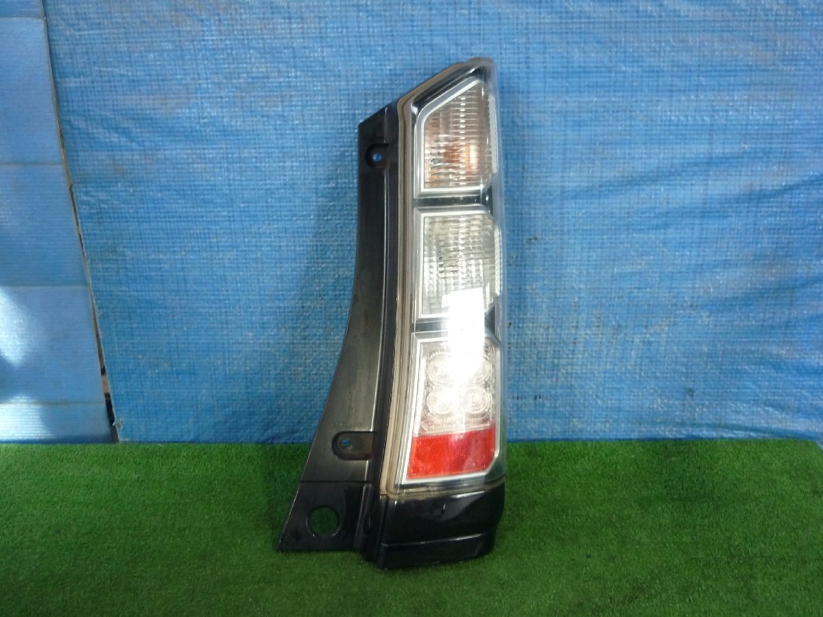 JF1/JF2 N-BOX 中期 右テールランプ ICHIKOH D105(テールライト)｜売買されたオークション情報、yahooの商品情報をアーカイブ公開 - オークファン（aucfan.com）