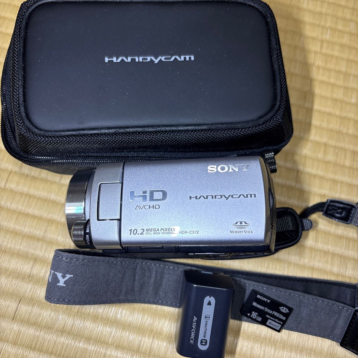 Yahoo!オークション - SONY Handycam デジタルHDビデオカメラ HDR-CX12...