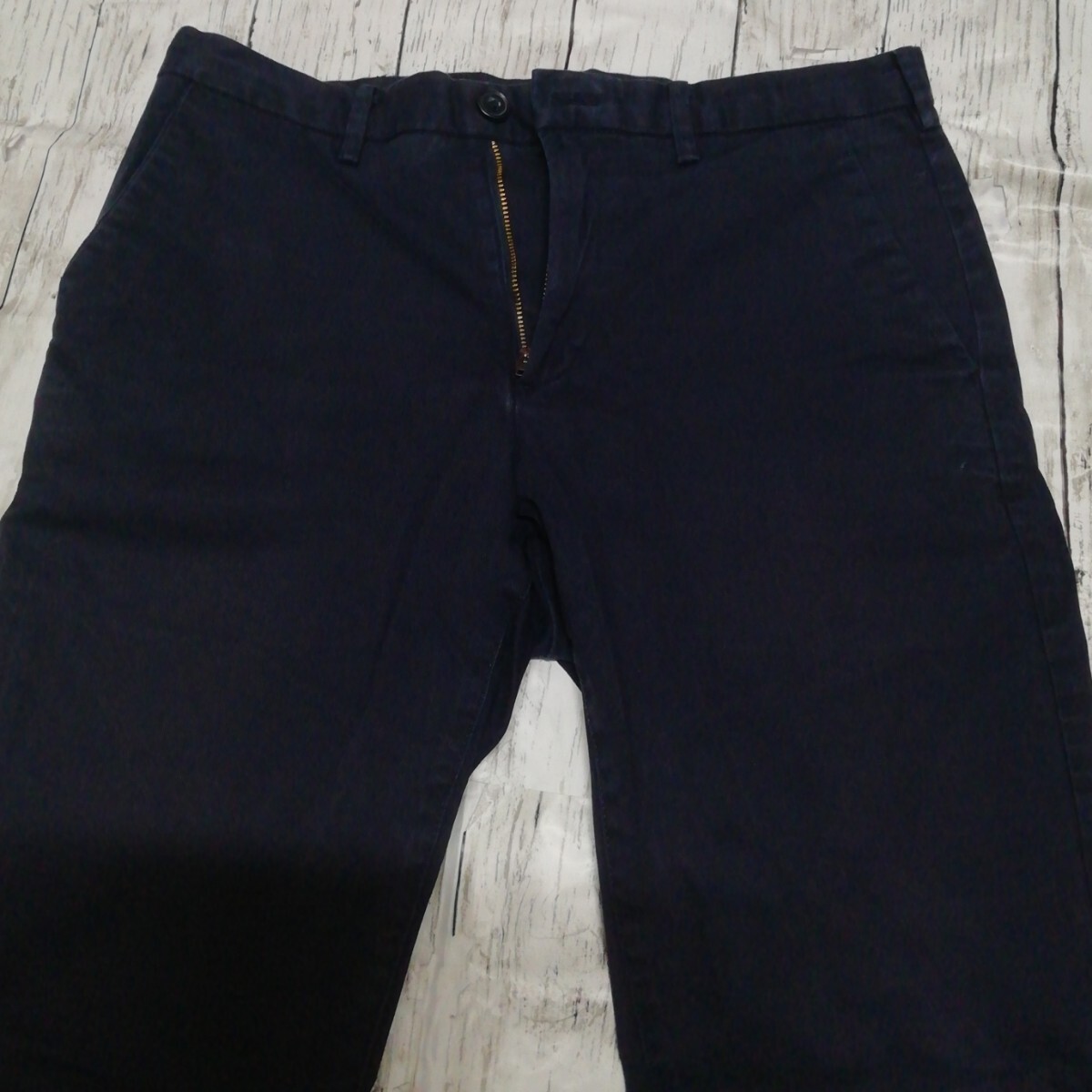 Yahoo!オークション - パンツ ネイビー チノパン GU ウエスト82cm 綿98...