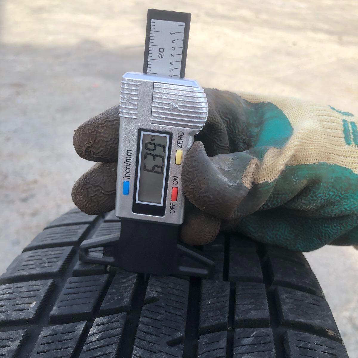 Yahoo!オークション - 175/65R14 タイヤ 4本セット スタッドレス YOKOH...