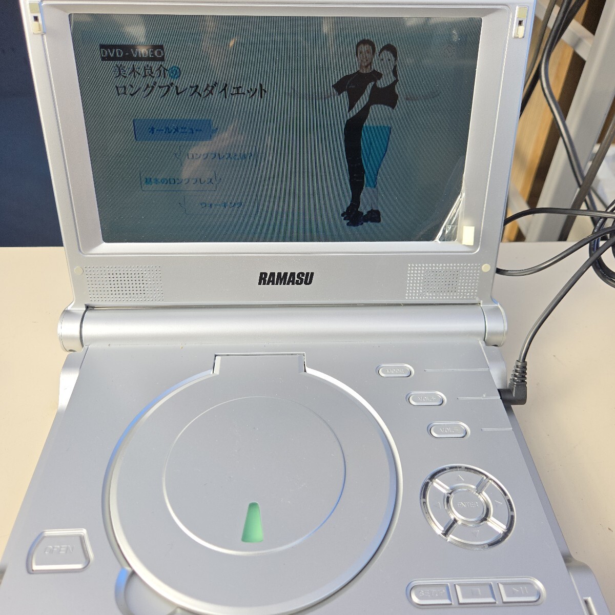 Yahoo!オークション - RAMASU ポータブルDVDプレーヤー SDP-920 動作品...
