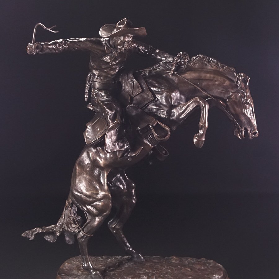 ∇花∇ フレデリック レミントン 代表作 1895年発表 ブロンズ彫刻騎馬像 Bronco Buster 臨場感あふれる大作 H56cm(西洋彫刻)｜売買されたオークション情報、yahooの ...