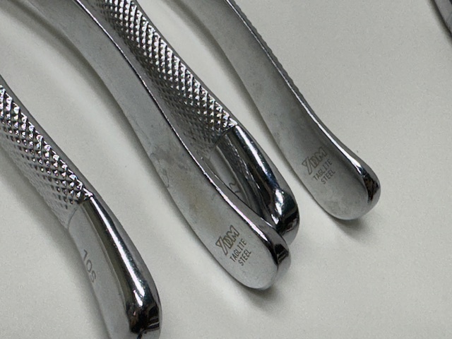 Yahoo!オークション - 【2062】 歯科器具 抜歯鉗子 プライヤー まとめ...