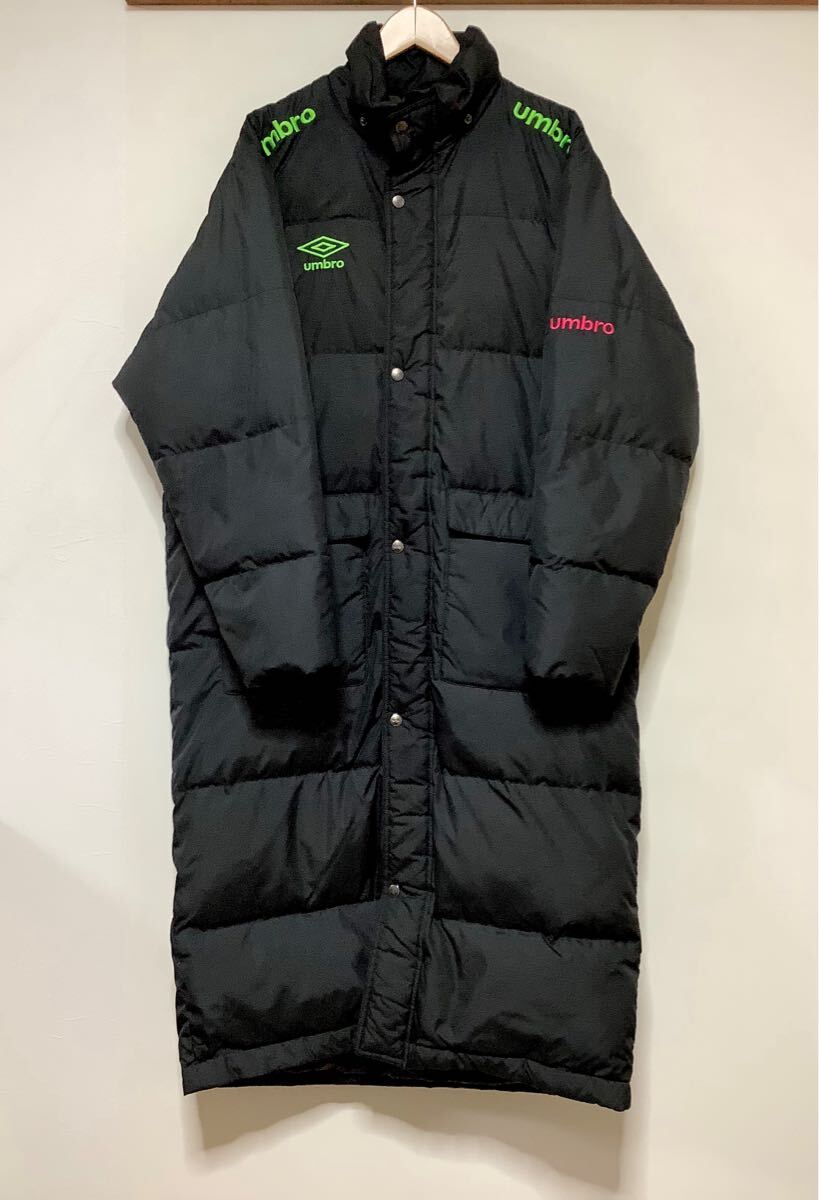 Yahoo!オークション - を1439 umbro アンブロ ダウンベンチコート L ブ...