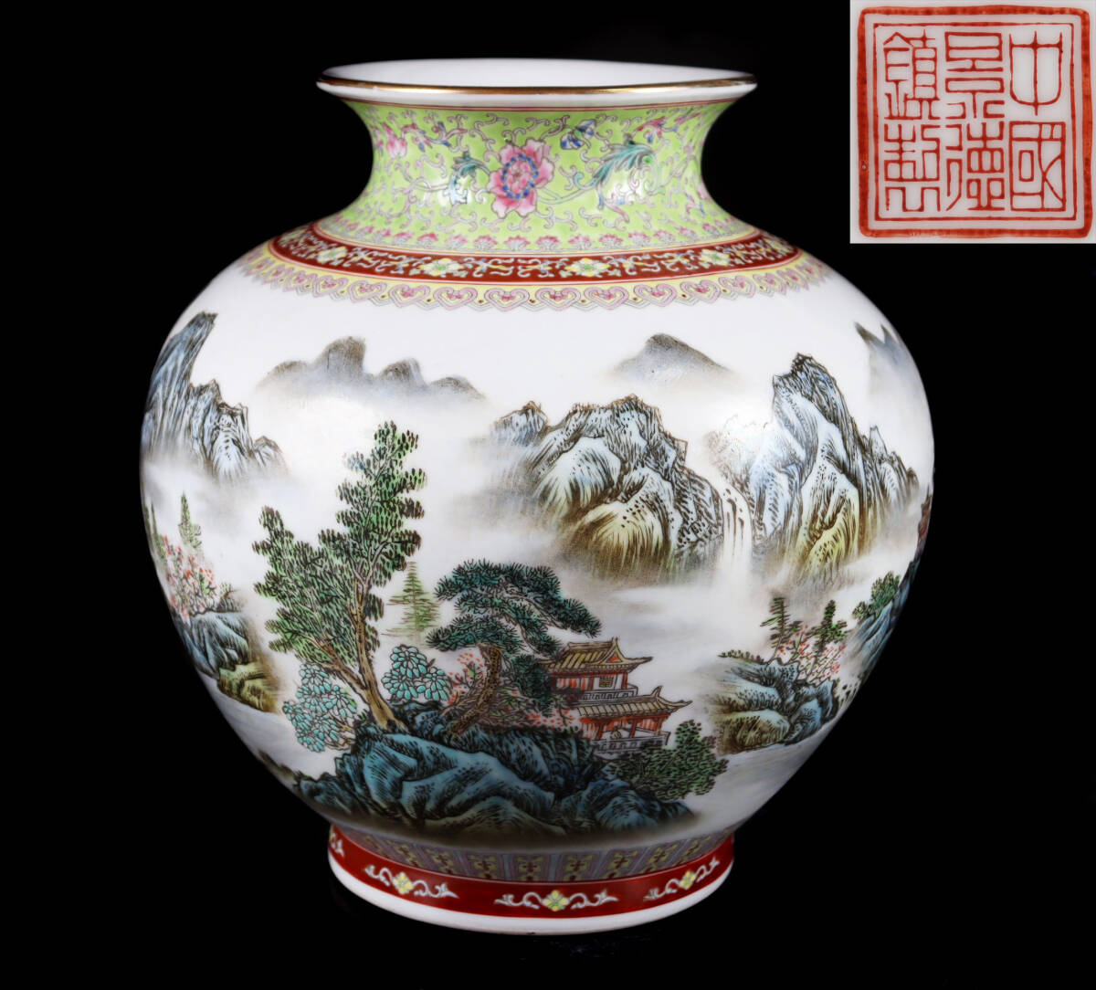 中国古玩 唐物 色絵 粉彩 楼閣山水漢詩細密絵付花瓶 在銘 中国景徳鎮製E166