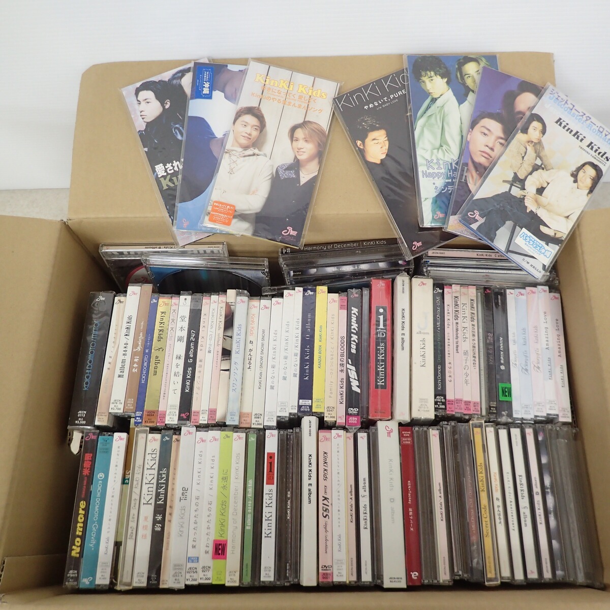 KinKi Kids CD/8cmCD まとめてセット 硝子の少年/ボクの背中には羽根がある/夏の王様/ジェットコースター ロマンス 等 IN(KinKi Kids)｜売買されたオークション ...