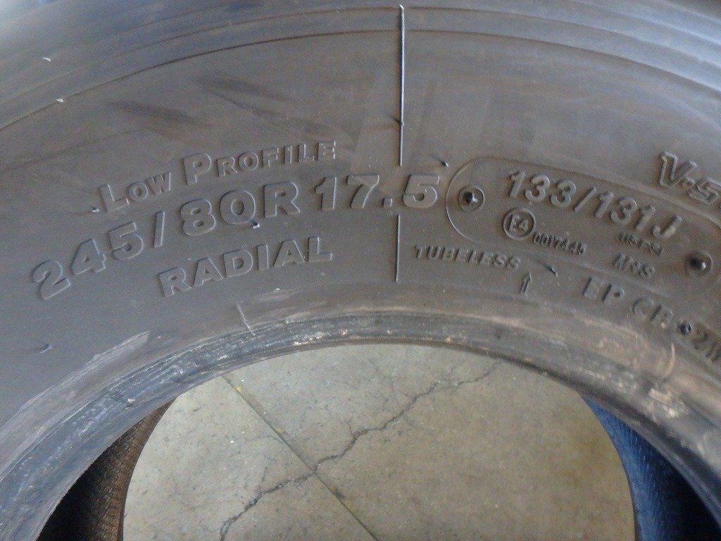 Yahoo!オークション - B278 送料無料【245/80R17.5 133/131】ブリヂス...